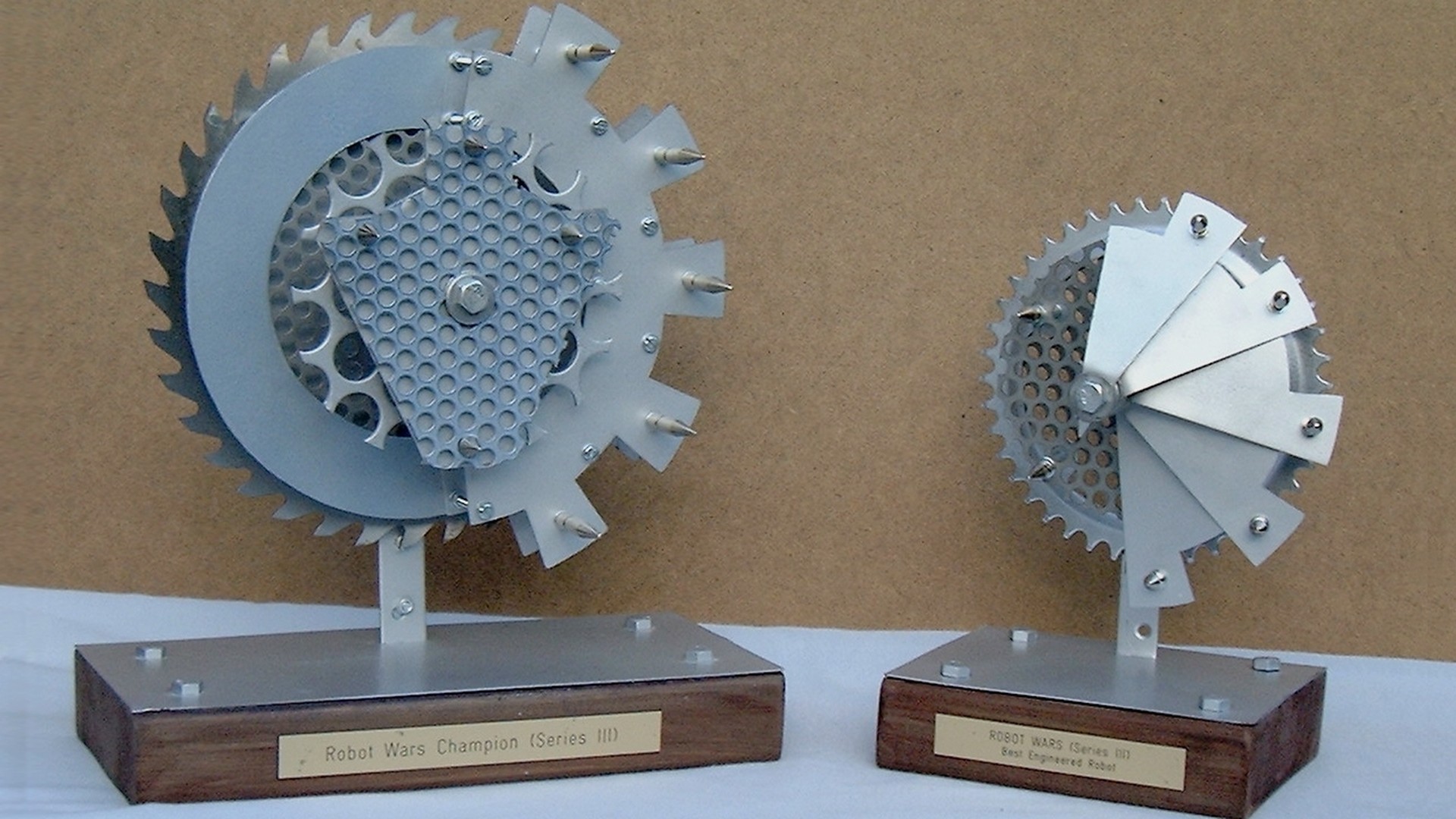 Robot Wars (S05E32): Robot Wars Extreme: Show 15 Summary - Season 5 ...