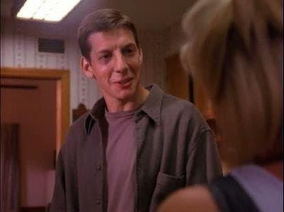 Beverly Hills, 90210 (S07E31): Graduation Day (Part 1) Summary - Season ...