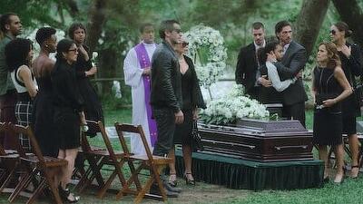 Lady Voyeur (S01E06): Shadows of the Past Summary - Season 1 Episode 6 ...