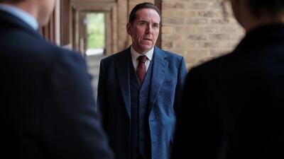 Professor T (S03E01): Heir to the Throne Summary - Season 3 Episode 1 Guide