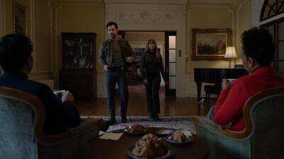 Wild Cards (S02E06): Seance and Sensibility Summary - Season 2 Episode ...